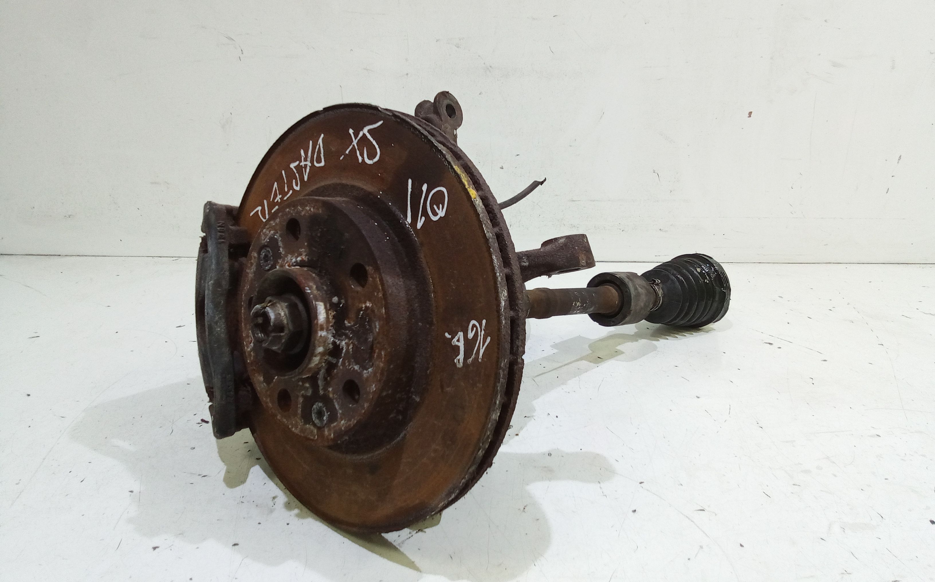 Mozzo ruota anteriore Sinistra guida DACIA Duster 1° Serie | CasoriaCar.it